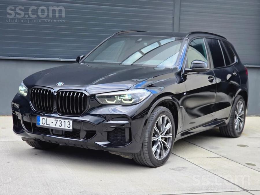 Black BMW X5 2021 in Riga, with an engine capacity of 3.00 L and mileage of 83 thousand km for 42000 €, photo 11 on AUTOMOTO.COM.LV