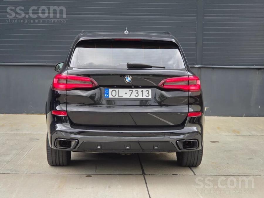 Black BMW X5 2021 in Riga, with an engine capacity of 3.00 L and mileage of 83 thousand km for 42000 €, photo 21 on AUTOMOTO.COM.LV