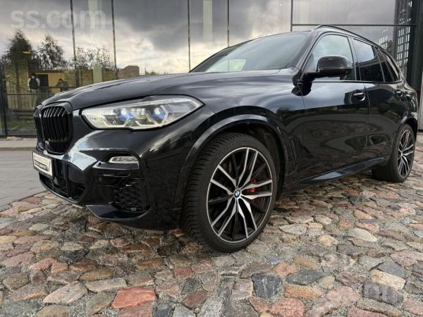 BMW X5 2021 in Riga on AUTOMOTO.COM.LV Black BMW X5 2021 in Riga, with an engine capacity of 3.00 L and mileage of 149 thousand km for 49950 €, photo 1 on AUTOMOTO.COM.LV