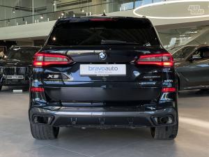 Black BMW X5 2021 in Klaipeda, with an engine capacity of 3.00 L and mileage of 160 thousand km for 49991 €, photo 6 on AUTOMOTO.COM.LV