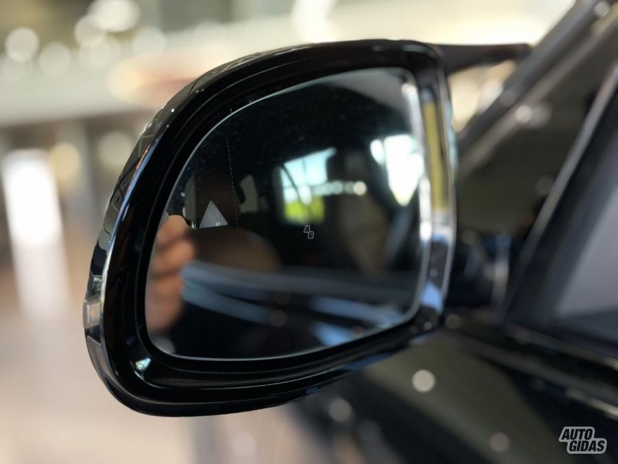 Black BMW X5 2021 in Klaipeda, with an engine capacity of 3.00 L and mileage of 160 thousand km for 49991 €, photo 11 on AUTOMOTO.COM.LV