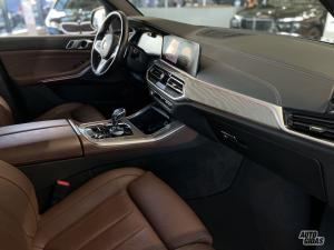 Black BMW X5 2021 in Klaipeda, with an engine capacity of 3.00 L and mileage of 160 thousand km for 49991 €, photo 14 on AUTOMOTO.COM.LV