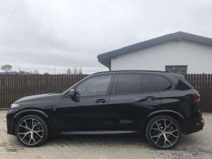 Melns BMW X5 2021 Šauļi, ar dzinēja tilpumu 3.00 L un nobraukumu 129 tūkst. km par 47400 €, foto 3 vietnē AUTOMOTO.COM.LV
