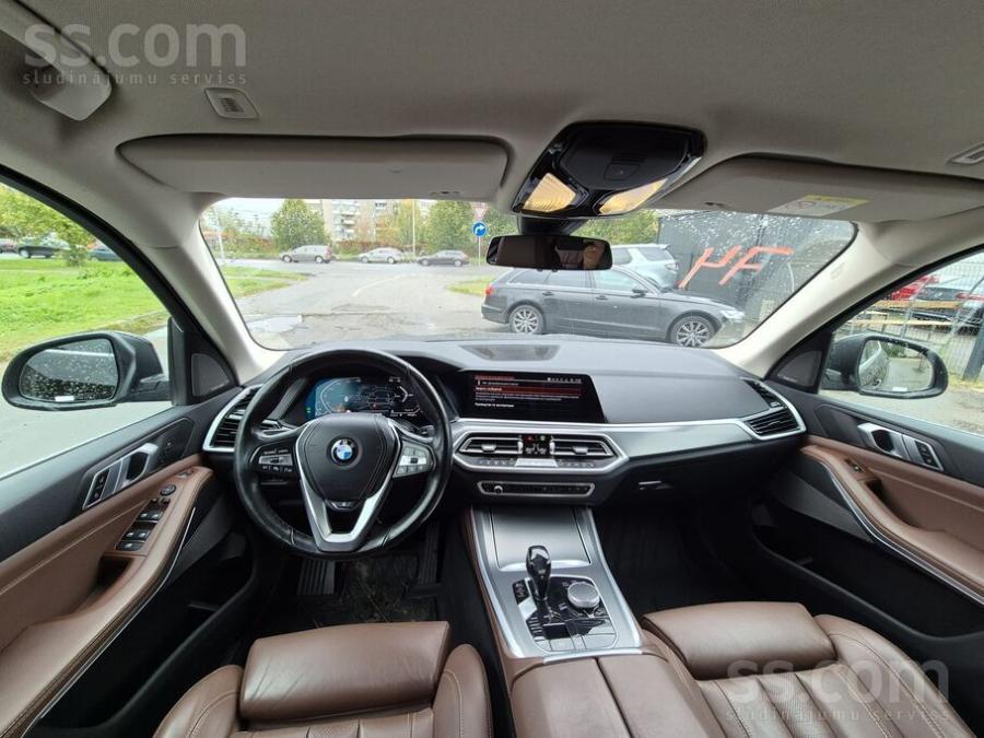 Black BMW X5 2021 in Riga, with an engine capacity of 3.00 L and mileage of 166 thousand km for 33990 €, photo 22 on AUTOMOTO.COM.LV