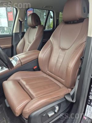 Black BMW X5 2021 in Riga, with an engine capacity of 3.00 L and mileage of 166 thousand km for 33990 €, photo 29 on AUTOMOTO.COM.LV
