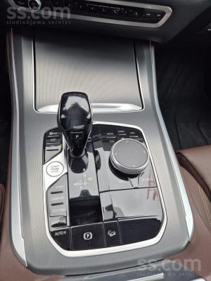 Black BMW X5 2021 in Riga, with an engine capacity of 3.00 L and mileage of 166 thousand km for 33990 €, photo 34 on AUTOMOTO.COM.LV