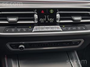 Black BMW X5 2021 in Riga, with an engine capacity of 3.00 L and mileage of 166 thousand km for 33990 €, photo 36 on AUTOMOTO.COM.LV
