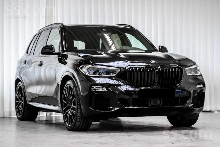 Black BMW X5 2022 in Tukums, with an engine capacity of 3.00 L and mileage of 0 thousand km for 62990 €, photo 1 on AUTOMOTO.COM.LV