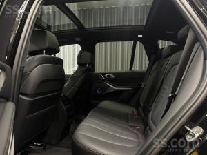 Melns BMW X5 2022 Rīga, ar dzinēja tilpumu 3.00 L un nobraukumu 74 tūkst. km par 64990 €, foto 30 vietnē AUTOMOTO.COM.LV
