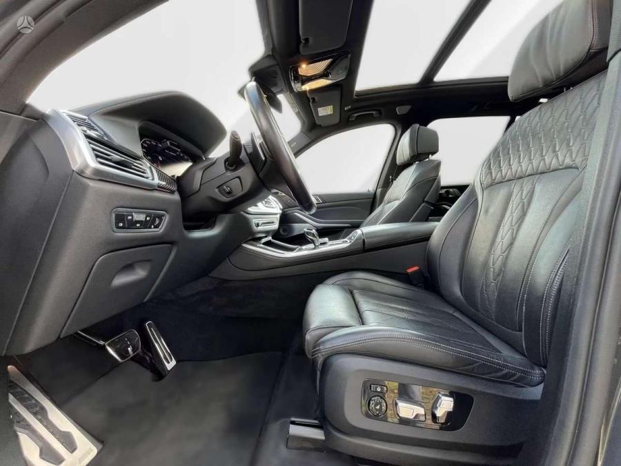 Melns BMW X5 2022 Viļņa, ar dzinēja tilpumu 4.40 L un nobraukumu 93 tūkst. km par 64200 €, foto 3 vietnē AUTOMOTO.COM.LV