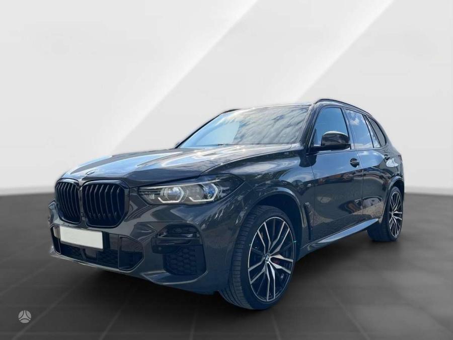 Melns BMW X5 2022 Viļņa, ar dzinēja tilpumu 4.40 L un nobraukumu 93 tūkst. km par 64200 €, foto 8 vietnē AUTOMOTO.COM.LV