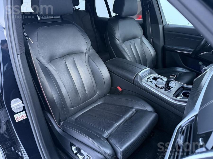 Black BMW X5 2022 in Riga, with an engine capacity of 3.00 L and mileage of 73 thousand km for 54950 €, photo 5 on AUTOMOTO.COM.LV