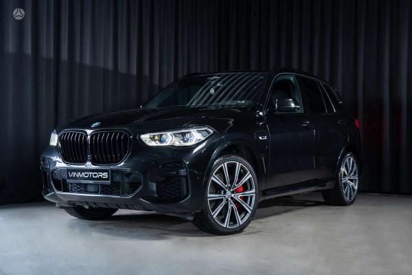 Melns BMW X5 2022 Viļņa, ar dzinēja tilpumu 2.99 L un nobraukumu 85 tūkst. km par 54999 €, foto 1 vietnē AUTOMOTO.COM.LV