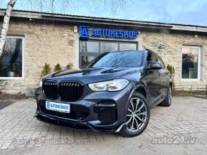 Black BMW X5 2022 in Tallinn, with an engine capacity of 3.00 L and mileage of 60 thousand km for 64990 €, photo  on AUTOMOTO.COM.LV