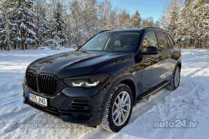 Melns BMW X5 2022 Tallina, ar dzinēja tilpumu 3.00 L un nobraukumu 60 tūkst. km par 51000 €, foto 3 vietnē AUTOMOTO.COM.LV