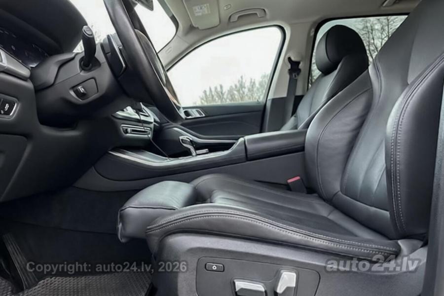 Melns BMW X5 2022 Tallina, ar dzinēja tilpumu 3.00 L un nobraukumu 60 tūkst. km par 51000 €, foto 8 vietnē AUTOMOTO.COM.LV