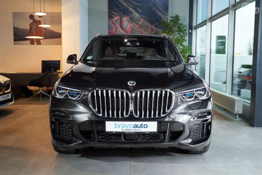 Melns BMW X5 2022 Kauņa, ar dzinēja tilpumu 3.00 L un nobraukumu 136 tūkst. km par 52993 €, foto 2 vietnē AUTOMOTO.COM.LV