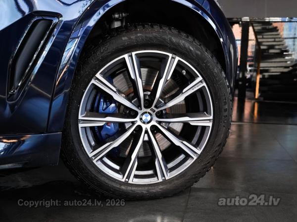Melns BMW X5 2022 Tallina, ar dzinēja tilpumu 4.40 L un nobraukumu 82 tūkst. km par 59900 €, foto 4 vietnē AUTOMOTO.COM.LV