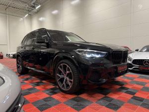 Melns BMW X5 2022 Viļņa, ar dzinēja tilpumu 4.40 L un nobraukumu 25 tūkst. km par 74000 €, foto 3 vietnē AUTOMOTO.COM.LV