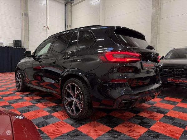 Melns BMW X5 2022 Viļņa, ar dzinēja tilpumu 4.40 L un nobraukumu 25 tūkst. km par 74000 €, foto 6 vietnē AUTOMOTO.COM.LV
