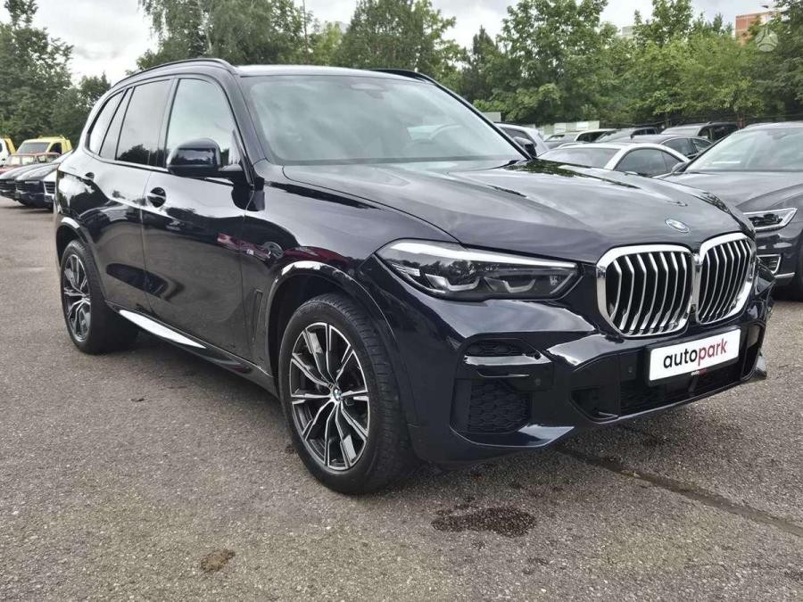 Melns BMW X5 2022 Viļņa, ar dzinēja tilpumu 2.99 L un nobraukumu 132 tūkst. km par 43900 €, foto 3 vietnē AUTOMOTO.COM.LV