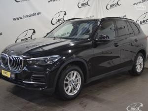 Melns BMW X5 2022 Rīga, ar dzinēja tilpumu 3.00 L un nobraukumu 192 tūkst. km par 37500 €, foto  vietnē AUTOMOTO.COM.LV
