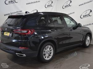 Melns BMW X5 2022 Rīga, ar dzinēja tilpumu 3.00 L un nobraukumu 192 tūkst. km par 37500 €, foto 2 vietnē AUTOMOTO.COM.LV
