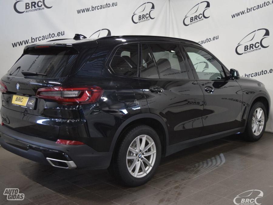 Melns BMW X5 2022 Rīga, ar dzinēja tilpumu 3.00 L un nobraukumu 192 tūkst. km par 37500 €, foto 2 vietnē AUTOMOTO.COM.LV