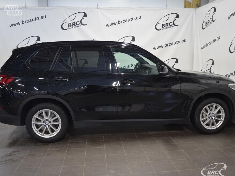 Melns BMW X5 2022 Rīga, ar dzinēja tilpumu 3.00 L un nobraukumu 192 tūkst. km par 37500 €, foto 31 vietnē AUTOMOTO.COM.LV