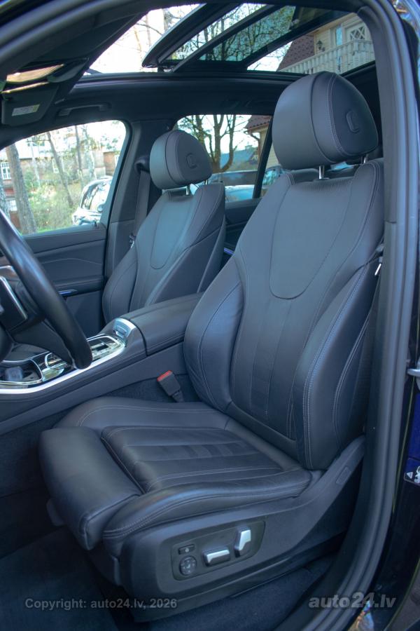 Melns BMW X5 2022 Tallina, ar dzinēja tilpumu 3.00 L un nobraukumu 142 tūkst. km par 51990 €, foto 10 vietnē AUTOMOTO.COM.LV