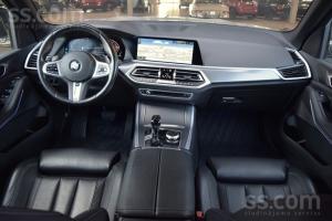 Black BMW X5 2022 in Riga, with an engine capacity of 3.00 L and mileage of 192 thousand km for 35900 €, photo 4 on AUTOMOTO.COM.LV