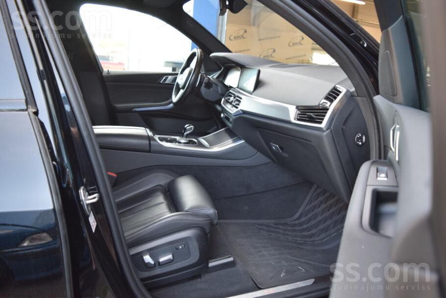 Black BMW X5 2022 in Riga, with an engine capacity of 3.00 L and mileage of 192 thousand km for 35900 €, photo 15 on AUTOMOTO.COM.LV