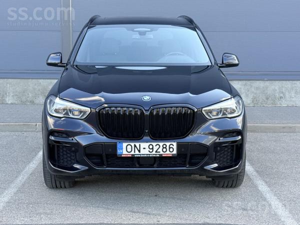Melns BMW X5 2022 Rīga, ar dzinēja tilpumu 3.00 L un nobraukumu 161 tūkst. km par 46500 €, foto 2 vietnē AUTOMOTO.COM.LV