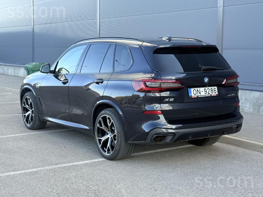 Melns BMW X5 2022 Rīga, ar dzinēja tilpumu 3.00 L un nobraukumu 161 tūkst. km par 46500 €, foto 31 vietnē AUTOMOTO.COM.LV