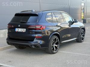 Melns BMW X5 2022 Rīga, ar dzinēja tilpumu 3.00 L un nobraukumu 161 tūkst. km par 46500 €, foto 34 vietnē AUTOMOTO.COM.LV