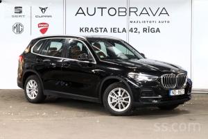 Melns BMW X5 2022 Rīga, ar dzinēja tilpumu 3.00 L un nobraukumu 112 tūkst. km par 45700 €, foto 4 vietnē AUTOMOTO.COM.LV