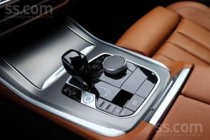 Melns BMW X5 2022 Rīga, ar dzinēja tilpumu 3.00 L un nobraukumu 112 tūkst. km par 45700 €, foto 24 vietnē AUTOMOTO.COM.LV