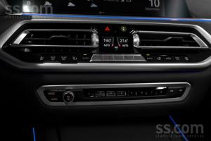Melns BMW X5 2022 Rīga, ar dzinēja tilpumu 3.00 L un nobraukumu 59 tūkst. km par 47500 €, foto 28 vietnē AUTOMOTO.COM.LV