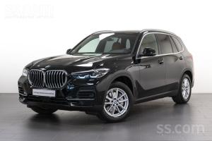 Black BMW X5 2022 in Riga, with an engine capacity of 3.00 L and mileage of 23 thousand km for 46500 €, photo  on AUTOMOTO.COM.LV