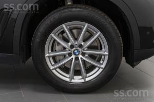 Black BMW X5 2022 in Riga, with an engine capacity of 3.00 L and mileage of 23 thousand km for 46500 €, photo 13 on AUTOMOTO.COM.LV