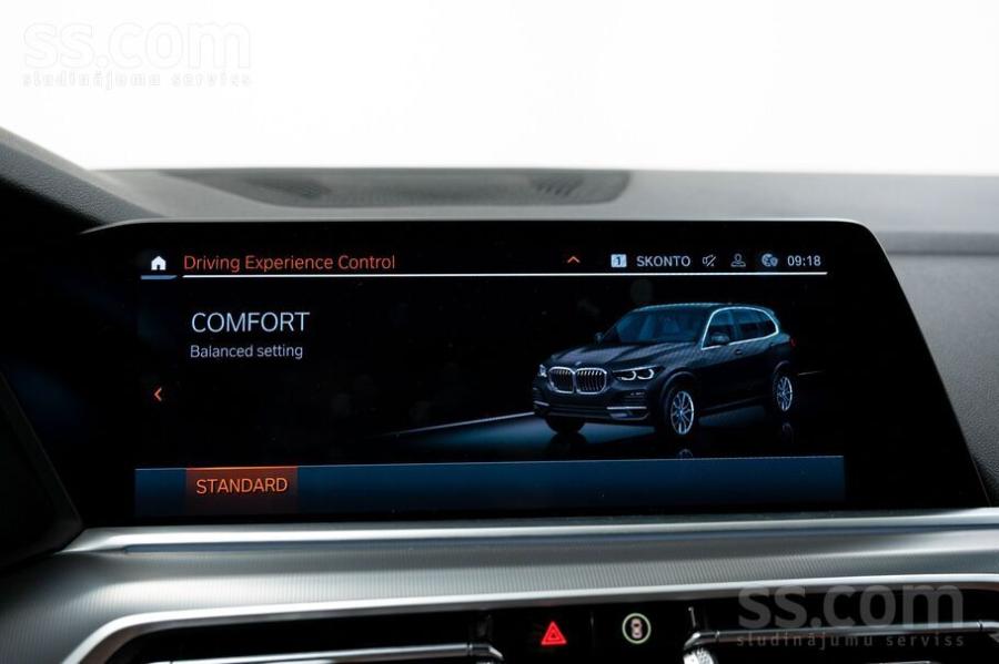 Black BMW X5 2022 in Riga, with an engine capacity of 3.00 L and mileage of 23 thousand km for 46500 €, photo 26 on AUTOMOTO.COM.LV