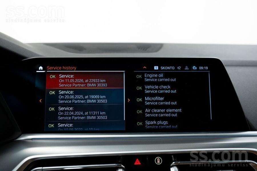 Black BMW X5 2022 in Riga, with an engine capacity of 3.00 L and mileage of 23 thousand km for 46500 €, photo 35 on AUTOMOTO.COM.LV