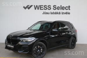 Melns BMW X5 2022 Rīga, ar dzinēja tilpumu 3.00 L un nobraukumu 103 tūkst. km par 51500 €, foto  vietnē AUTOMOTO.COM.LV