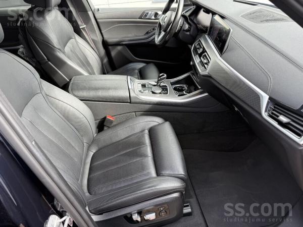 Black BMW X5 2022 in Riga, with an engine capacity of 3.00 L and mileage of 79 thousand km for 52500 €, photo 8 on AUTOMOTO.COM.LV
