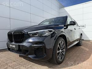 Black BMW X5 2022 in Riga, with an engine capacity of 3.00 L and mileage of 79 thousand km for 49500 €, photo 3 on AUTOMOTO.COM.LV