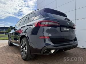 Black BMW X5 2022 in Riga, with an engine capacity of 3.00 L and mileage of 79 thousand km for 49500 €, photo 4 on AUTOMOTO.COM.LV
