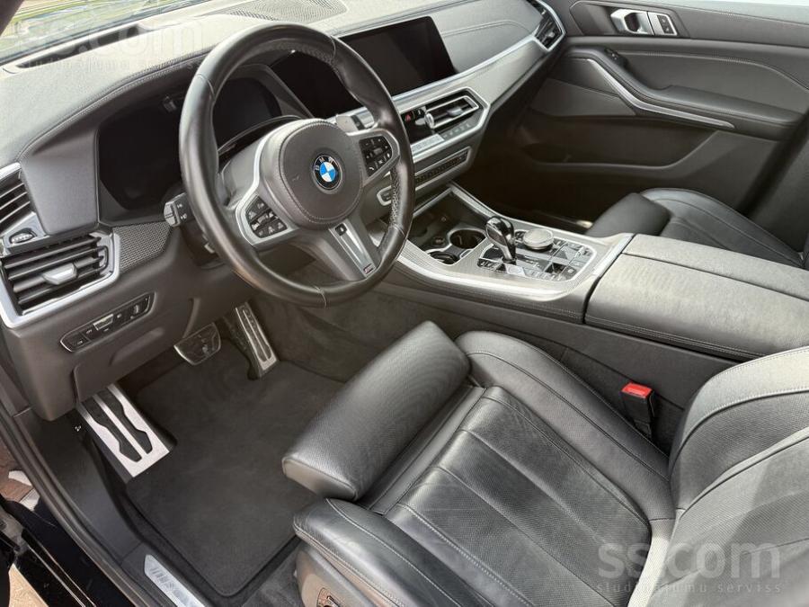 Black BMW X5 2022 in Riga, with an engine capacity of 3.00 L and mileage of 79 thousand km for 49500 €, photo 6 on AUTOMOTO.COM.LV
