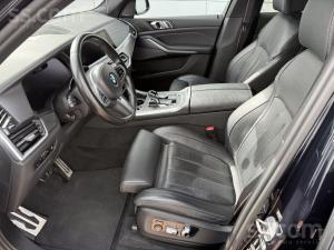 Black BMW X5 2022 in Riga, with an engine capacity of 3.00 L and mileage of 79 thousand km for 49500 €, photo 7 on AUTOMOTO.COM.LV