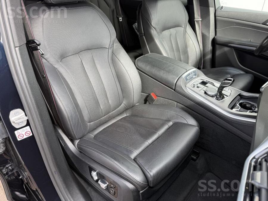 Black BMW X5 2022 in Riga, with an engine capacity of 3.00 L and mileage of 79 thousand km for 49500 €, photo 10 on AUTOMOTO.COM.LV