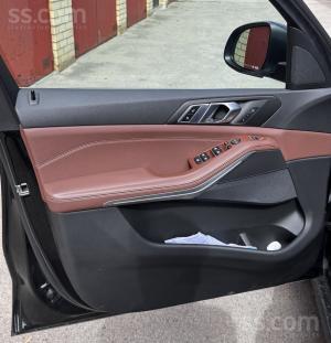 Melns BMW X5 2022 Rīga, ar dzinēja tilpumu 3.00 L un nobraukumu 17 tūkst. km par 55000 €, foto 5 vietnē AUTOMOTO.COM.LV
